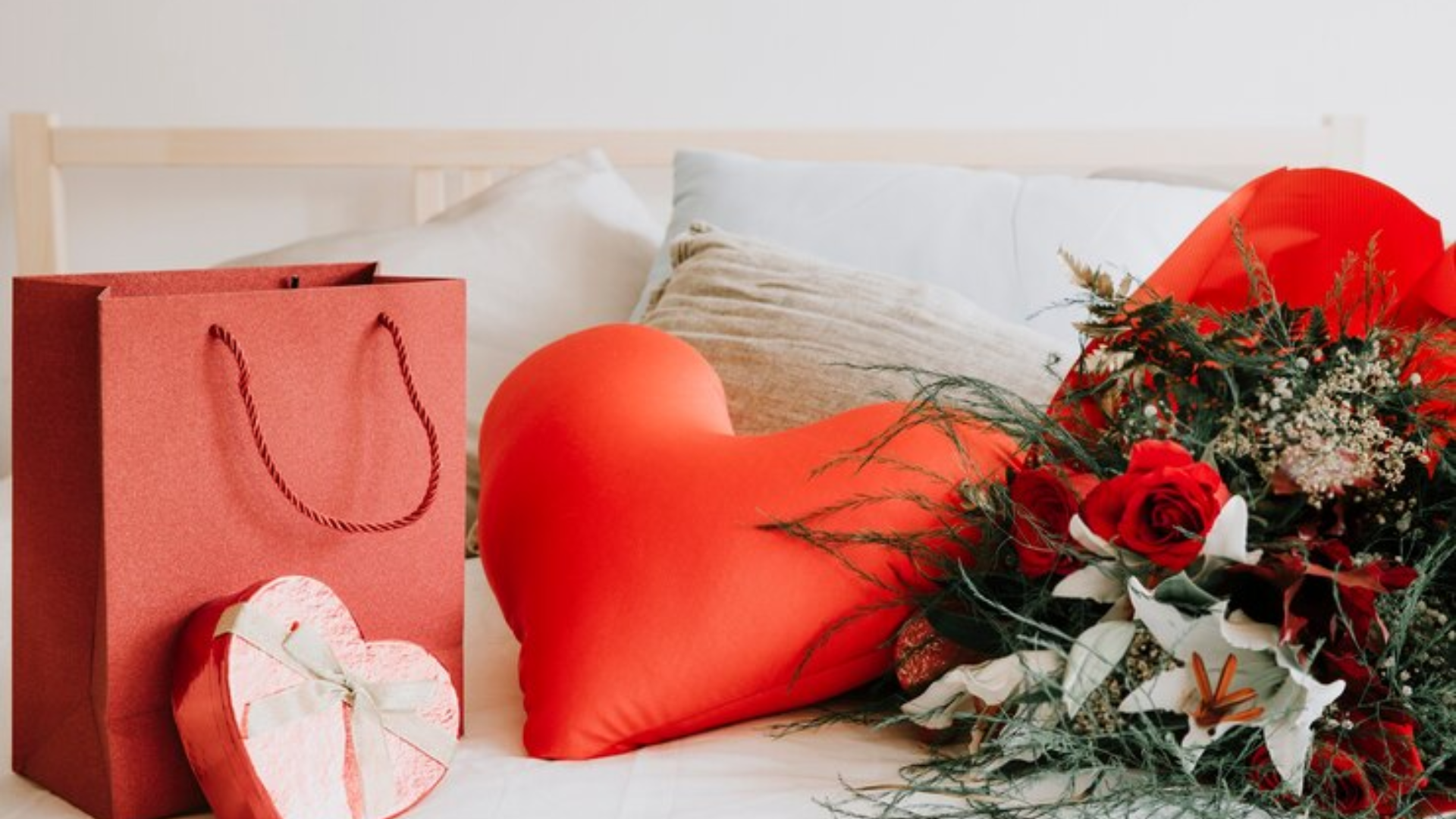 Valentine's Day Gifts Ideas for Him and Her - SendBestGift